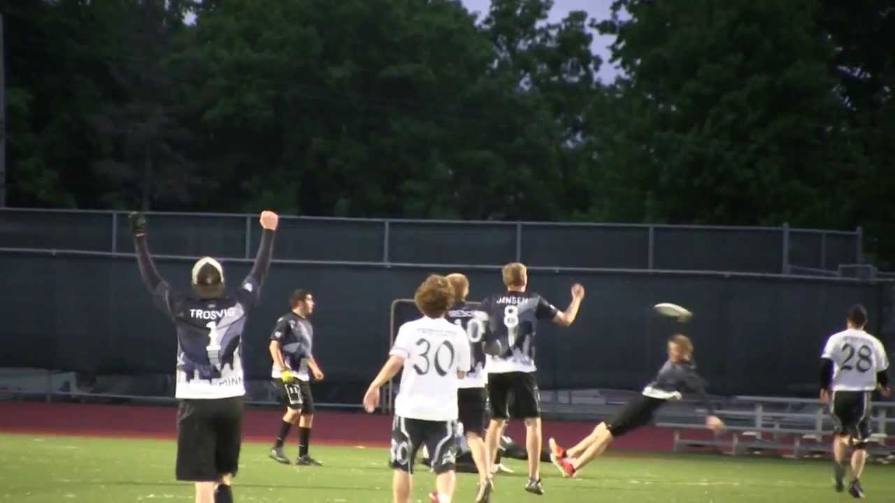 Highlight: Brian 'Strings' Schoenrock's layout and sky scores vs ...