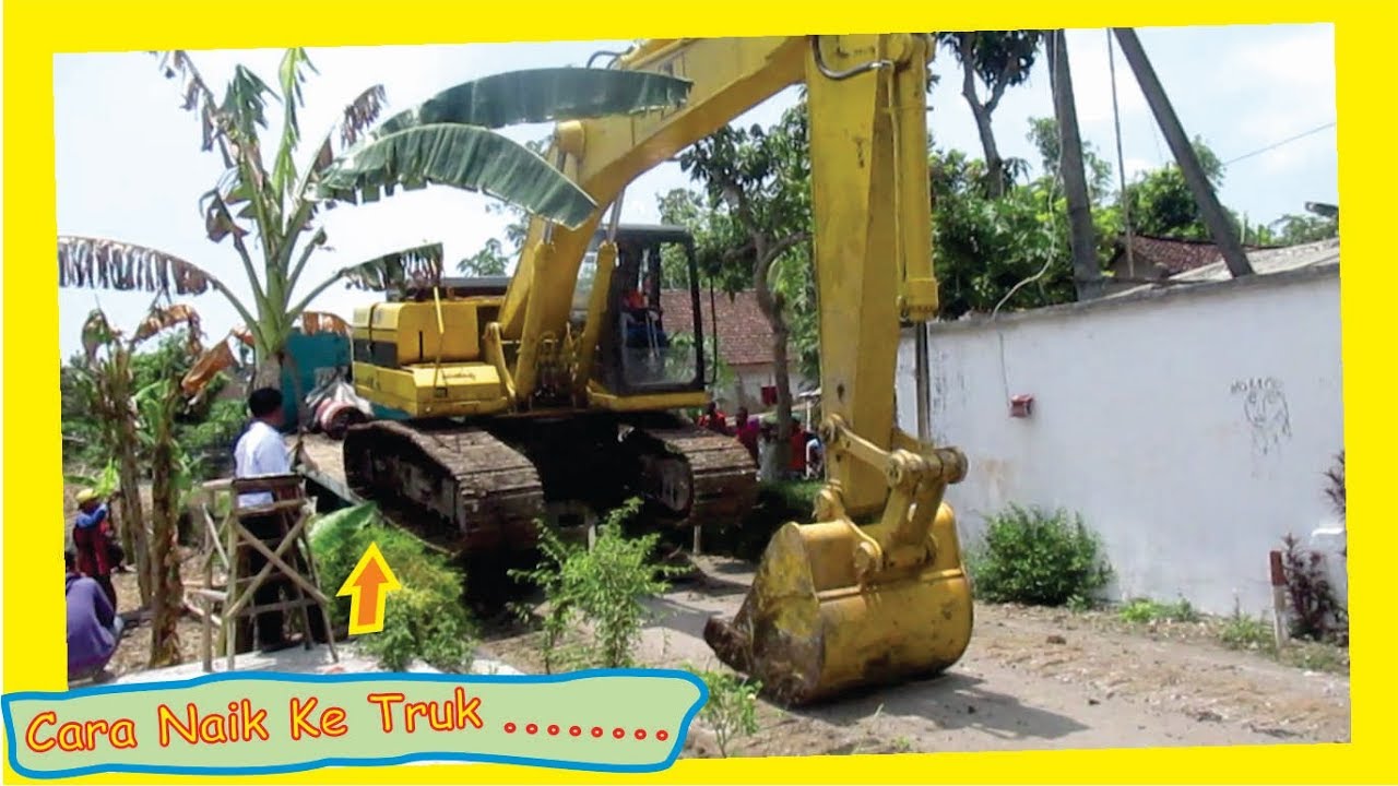 BUATAN DALAM NEGERI. Mobilization Pindad Excava 200 By Hino Self Loader ...