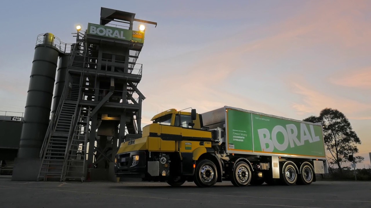 BORAL Forward Moving Aggregate Spreader (FMAS) - YouTube
