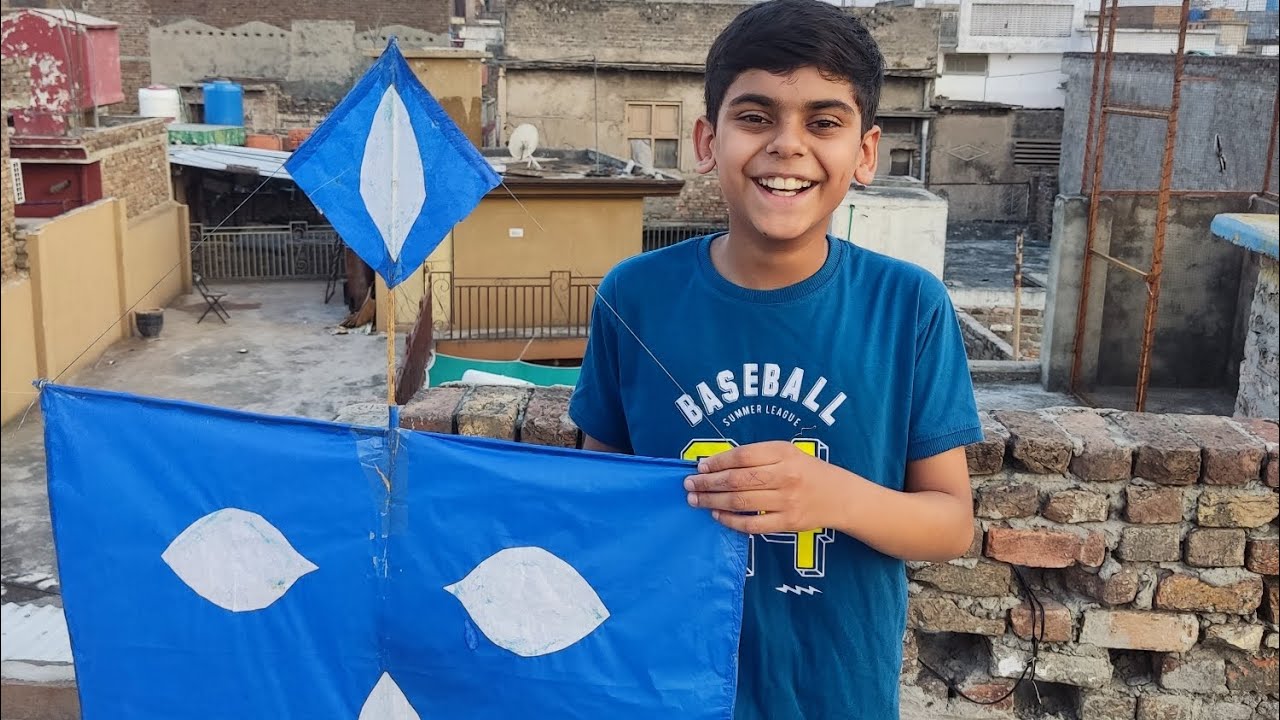 Brazilian Kite Flying | Pipa combate | pipa | kite flying #kites #viral ...