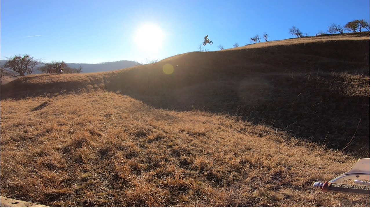 Antrenamente Enduro - Claudiu Costin - Big Jump - YouTube