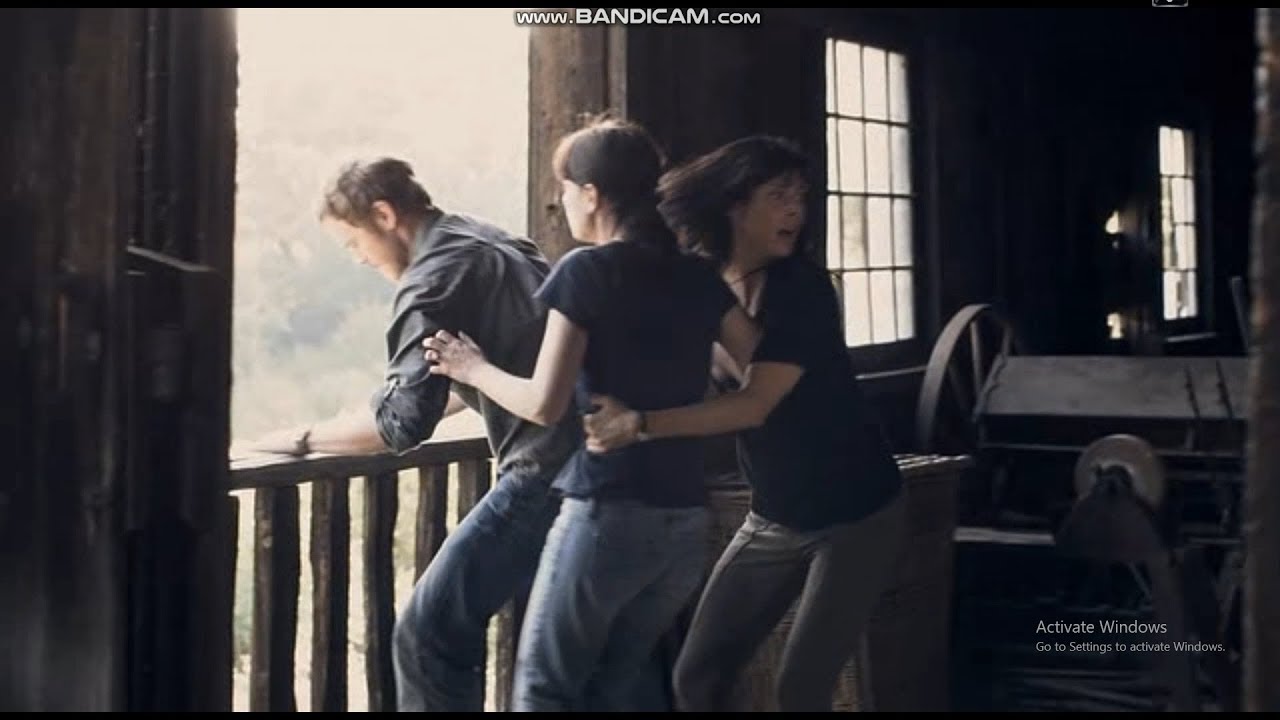 The Shrine (2010) - Chase Scene - YouTube