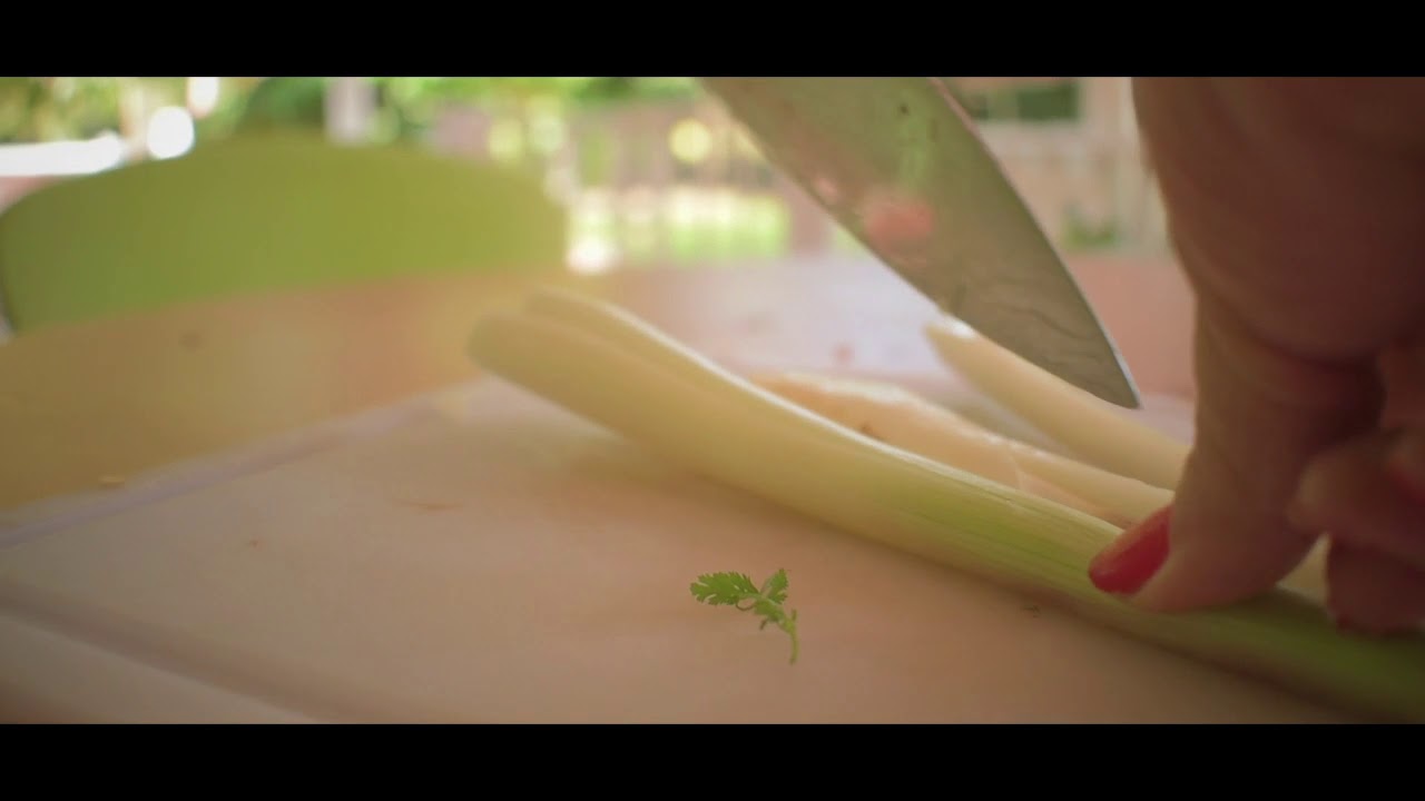 video almuerzo viudo de nicuro - YouTube