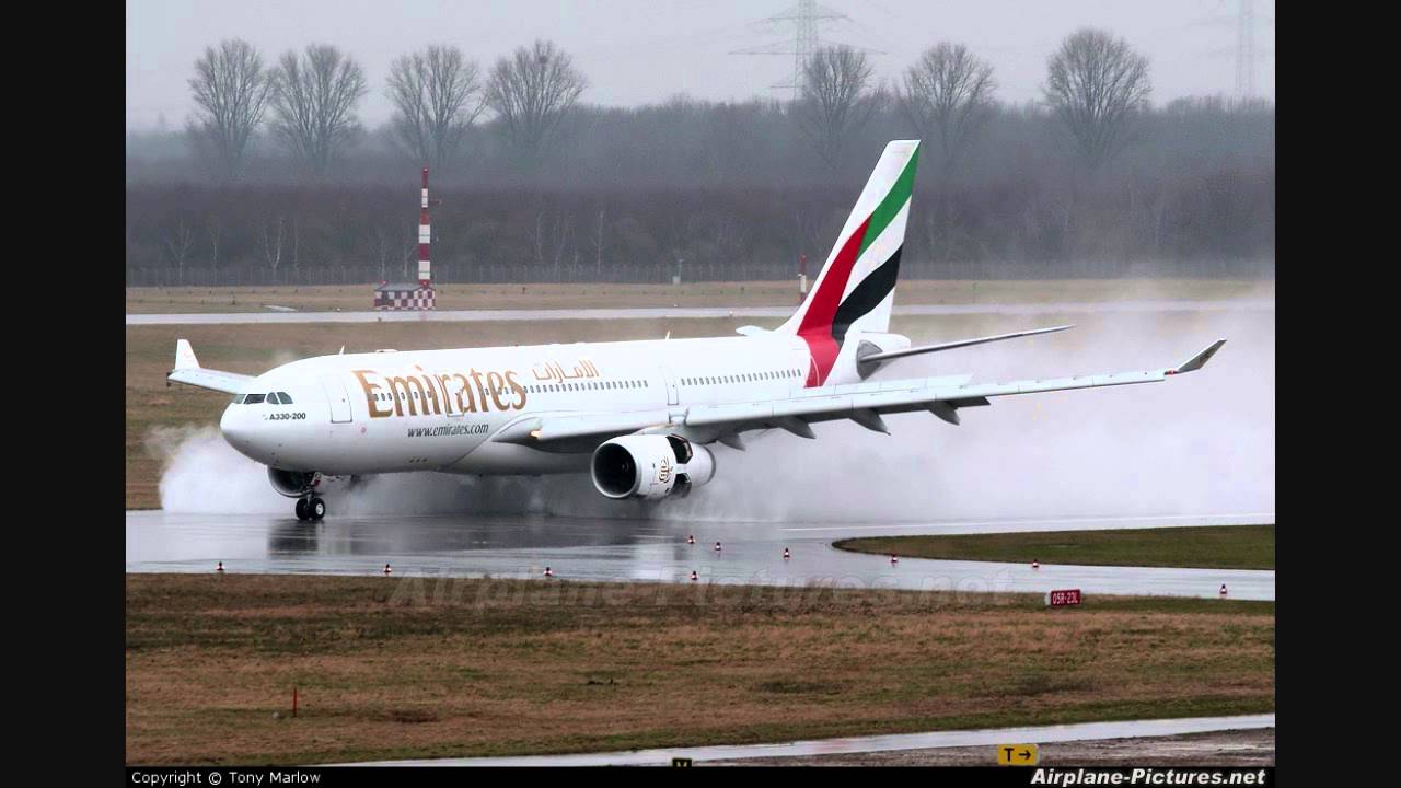 Emirates,United Arab Emirates Vs Pakistan International Airlines HD ...