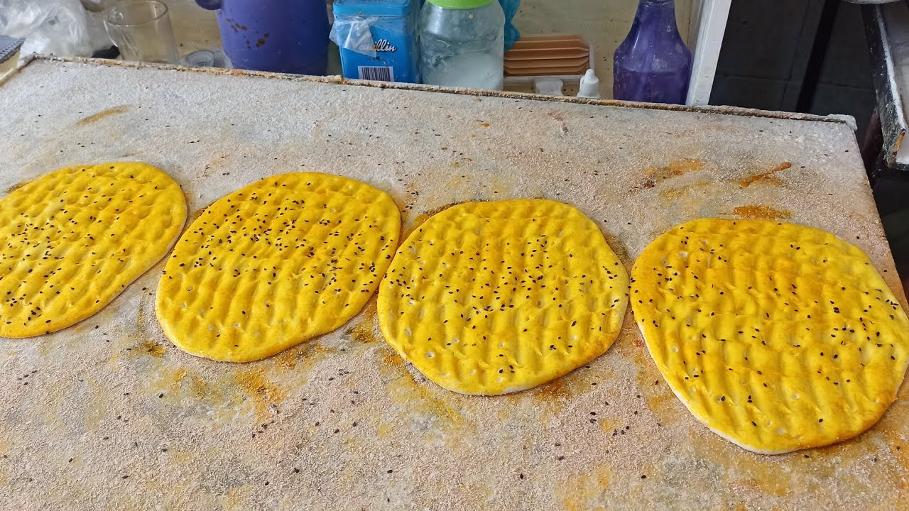 The sweetest Berber bread in the bakery|Making Berber bread with pastry ...