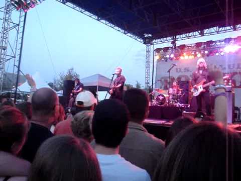 I'm Falling Even More In Love With You (Lifehouse) Performance - YouTube