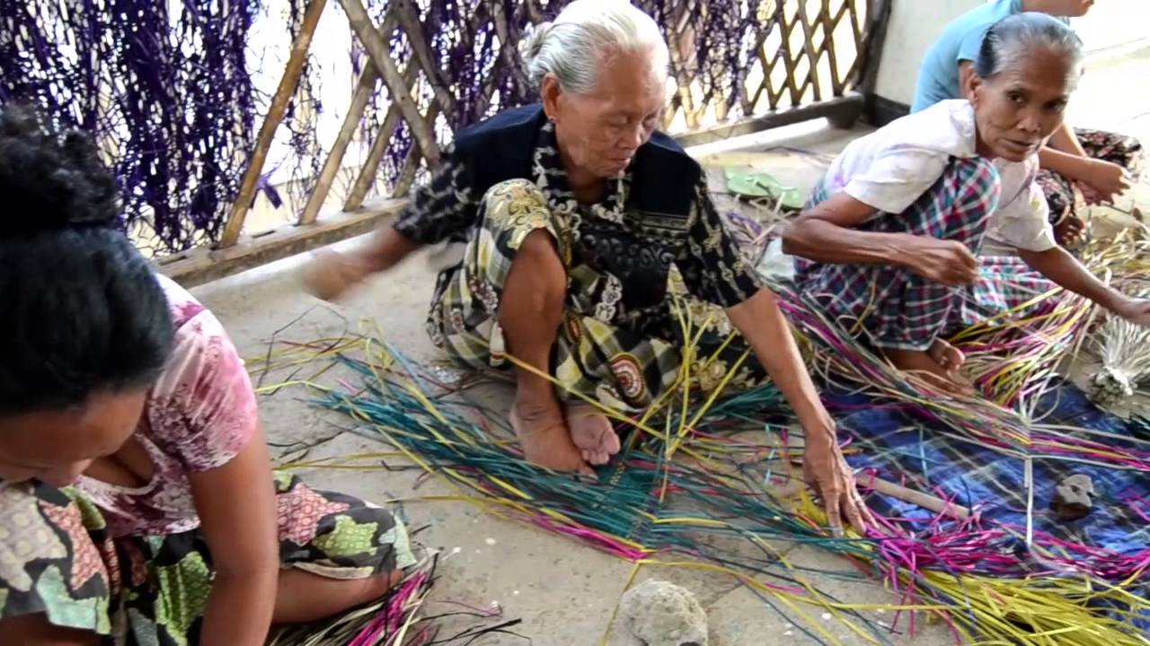 Badjao Weaving Community in Zamboanga AVP - YouTube
