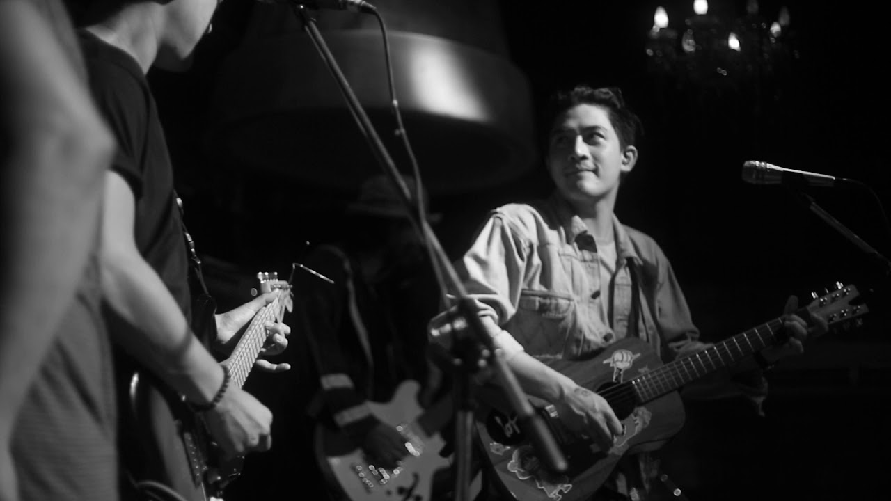 99 Problems (Hugo) - Max Jenmana Live at Parking Toys - YouTube