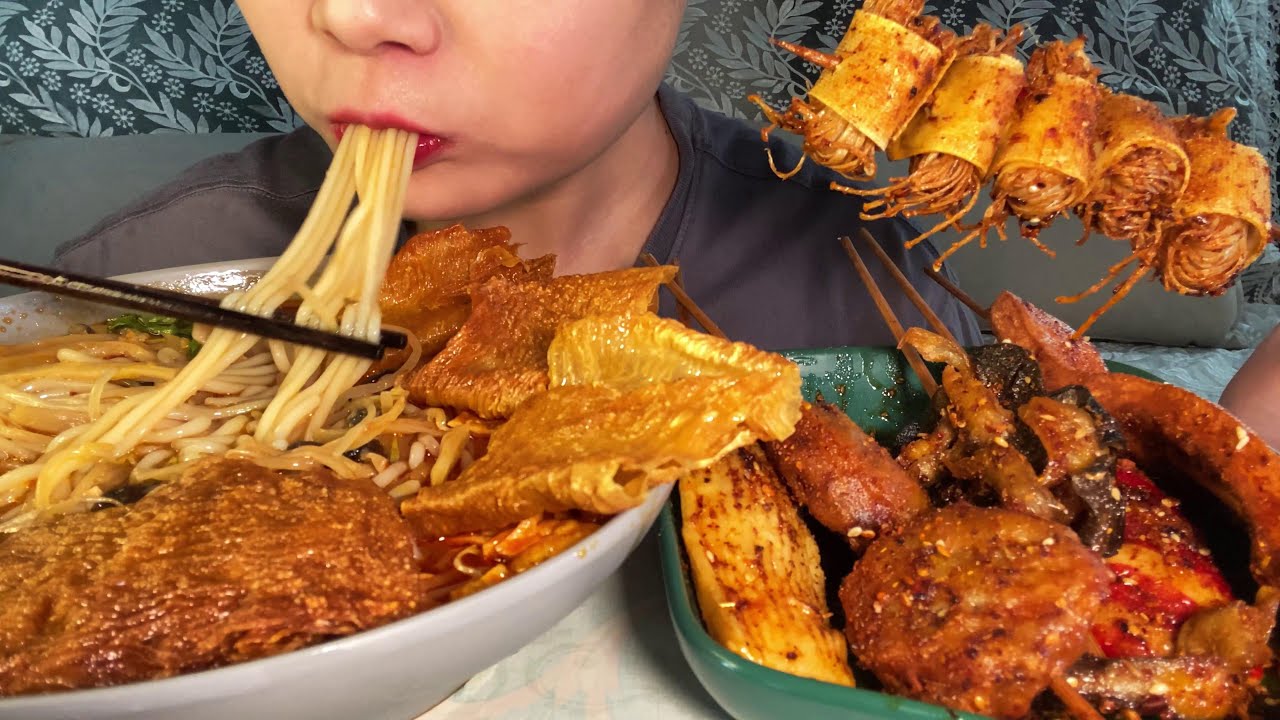 Snail Noodles with Fried Skewers - YouTube