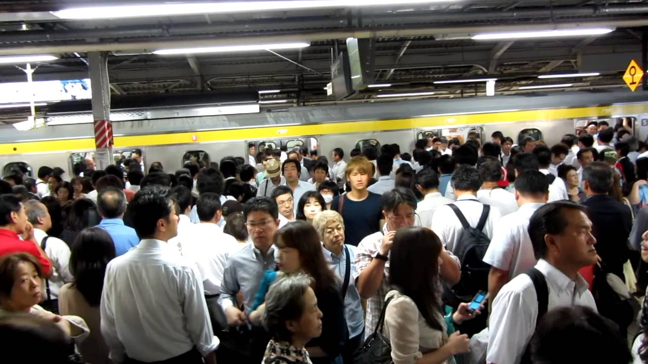 Japan trip - Tokyo metro - Queues in metro LOL - YouTube