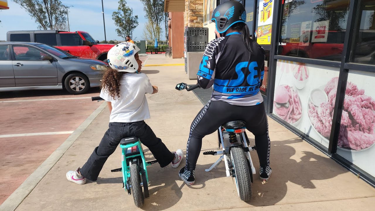 ZOOZ 1100 RAZOR RSF650 AND RAMBLER HIT THE STREETS - YouTube