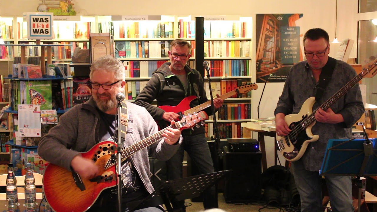 Hans Dylan Band: „Dahinten ist Meer“ live in der Buchhandlung Almut ...