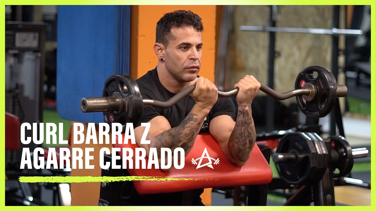 CURL BARRA Z AGARRE CERRADO EN BANCO SCOTT - YouTube