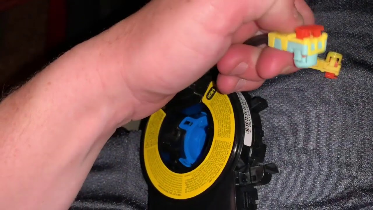 Change a clock spring in a 2013 Kia Rio - YouTube