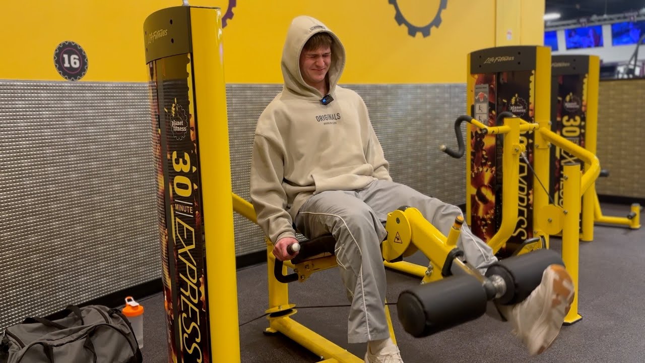 SAM SULEK LEG DAY -TNS Cut day 36 - YouTube