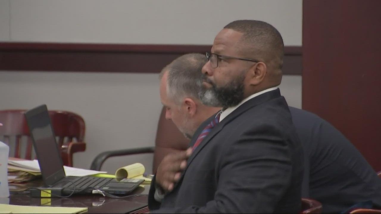 Fate of former Sheriff Darryl Daniels up to the jury - YouTube