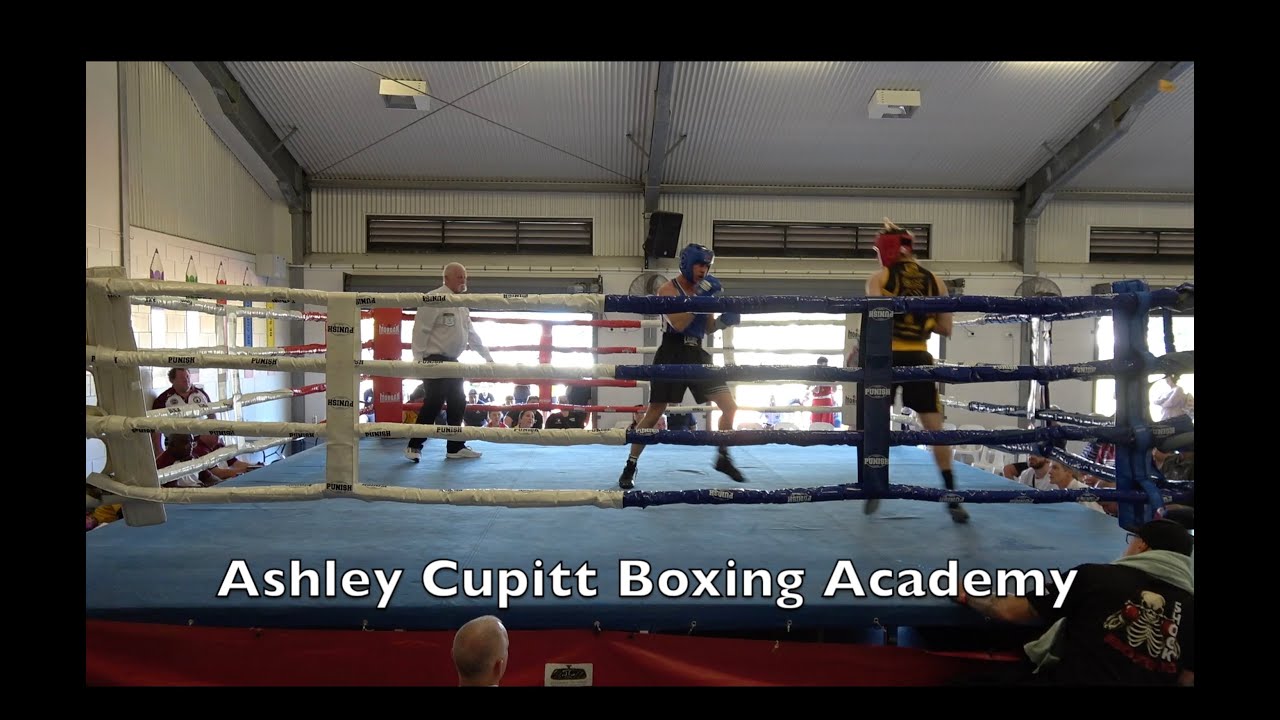 Cody Renouf vs Rhys O'Connor - Ashley Cupitt Boxing Academy video - YouTube