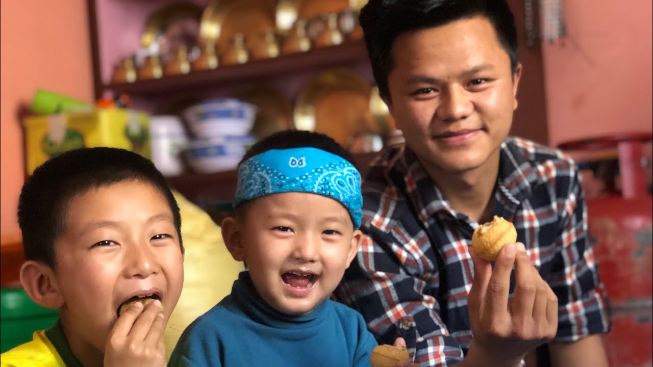 #Comedy(with my banjas) by Gore gurung - YouTube