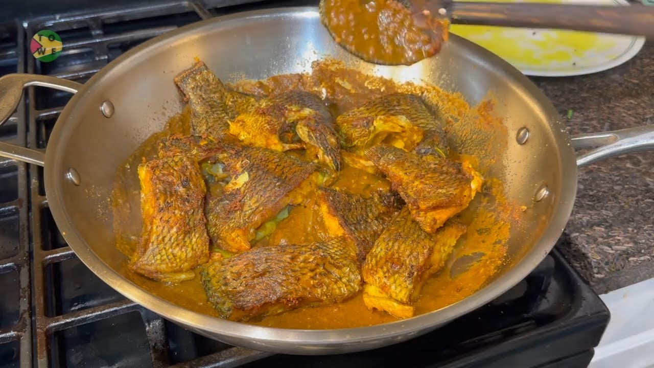 Fish Curry in Coconut Gravy /Tilapia Fish Curry - YouTube