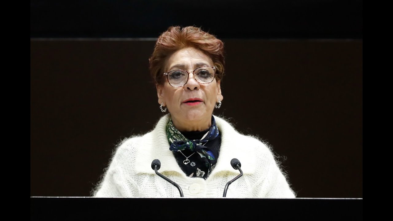 Dip. María Teresa Rosaura Ochoa Mejía (MC) / Inscripción con letras de ...