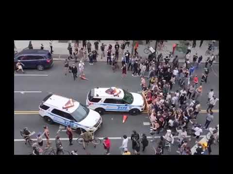 COPS RUN OVER PROTESTING CROWD! NEW YORK - YouTube