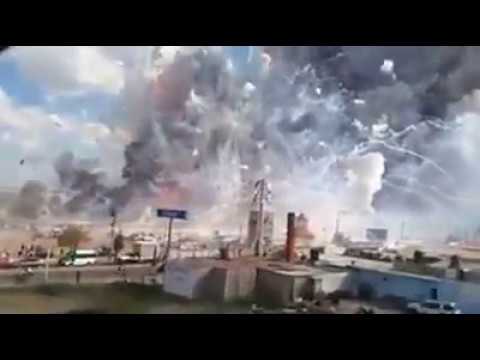 SE QUEMA MERCADO DE COHETES!!! - Tultepec - YouTube
