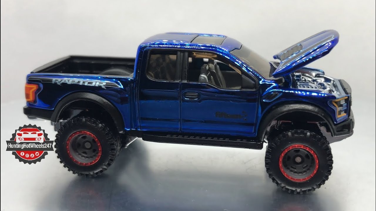 Hot Wheels RLC 2017 Ford F-150 Raptor unboxing and review Ferrari - YouTube