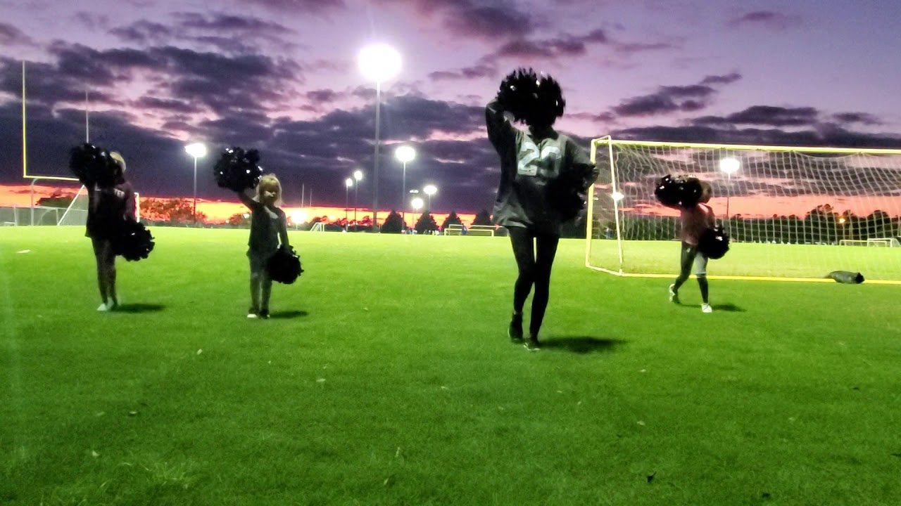 Tiny mites cheer 10.19 - YouTube