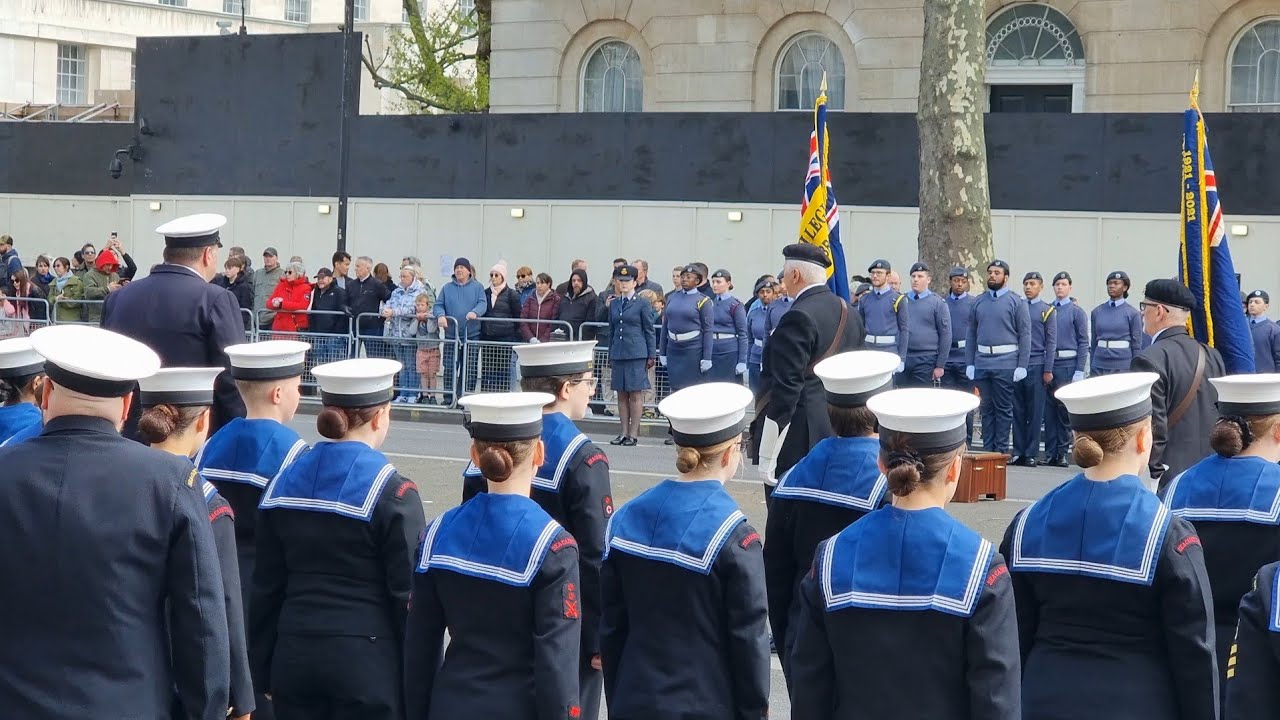 St George's Day Parade in London - YouTube