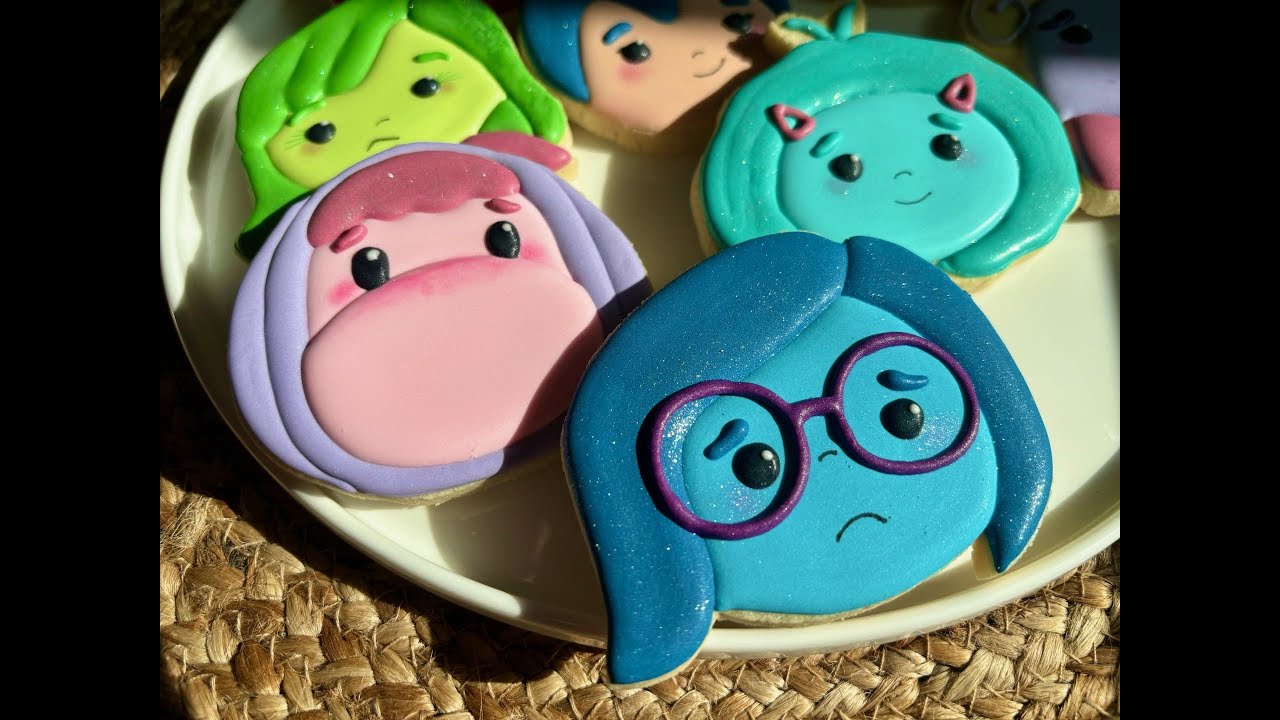 Inside Out Sugar Cookie Decorating - YouTube