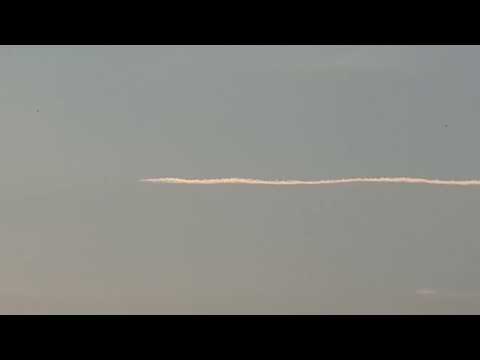 Contrails over Goa India , Persistent and spreading 1-2(1) - YouTube