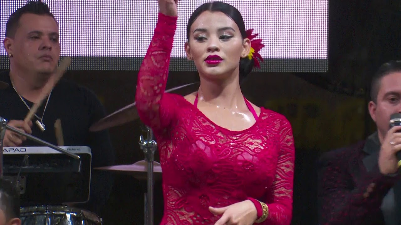 BAILANDO EL RITMO PUNTA SILVER STAR EN VIVO - YouTube