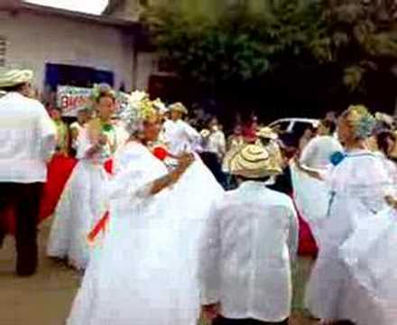 tamborito en Sona - YouTube