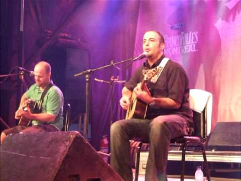 Hugo Lapointe - Le P'tit bonheur - Francos 2010 - YouTube
