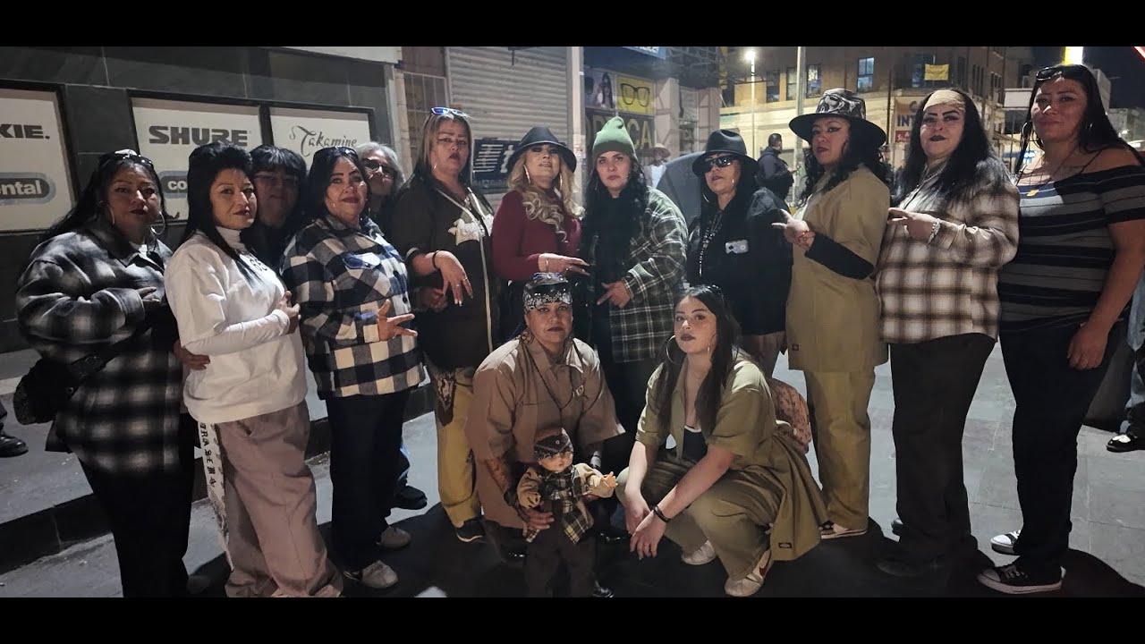 CHOLAS, JAINAS Y VETERANAS EN JUAREZ - YouTube