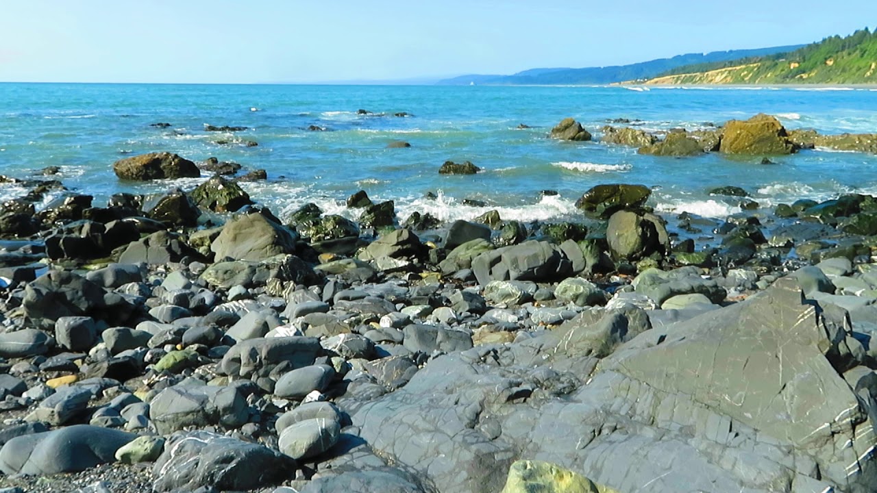 Agate Beach; Patrick's Point State Park; Northern California - YouTube
