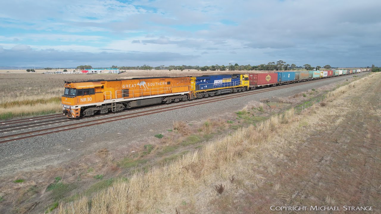 3AM5 Freight Train With NR30 & 9323 Filmed From Drone (6/4/2022 ...