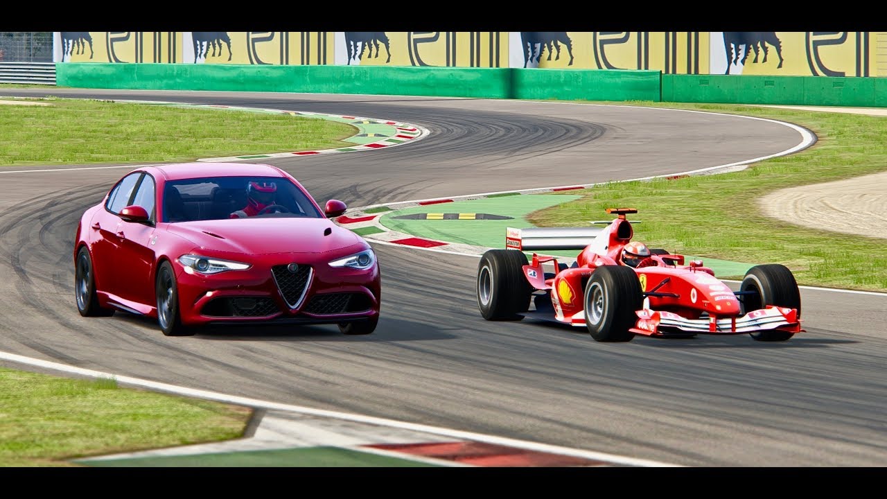 Alfa Romeo Giulia Quadrifoglio vs Ferrari F1 2004 - Monza - YouTube