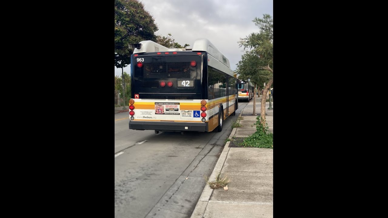 Thebus Honolulu Bus' 963 Gillig Low Floor HEV 40' Ft Route 42 Waikiki ...