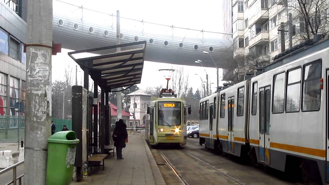 TRAMVAI BUCUR LF CA #410 scolarizand personal RATB - YouTube