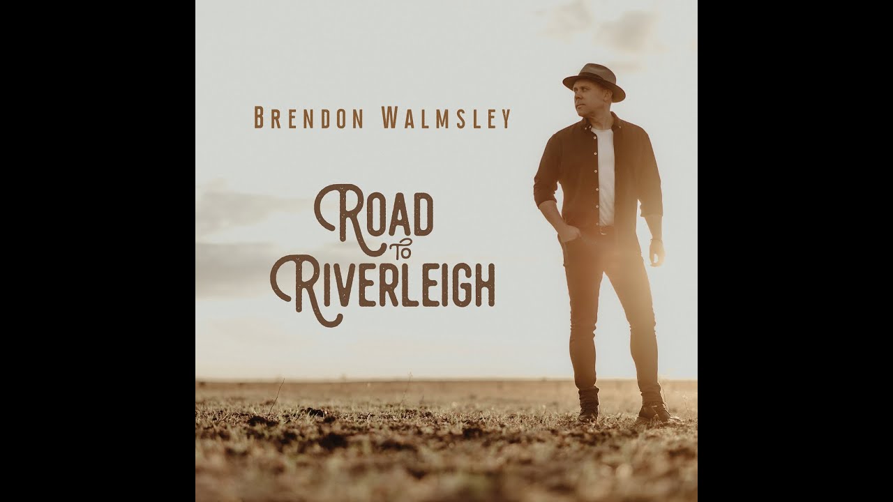 Brendon Walmsley shares A Moment with Tracy & the Big D on Fraser Coast ...