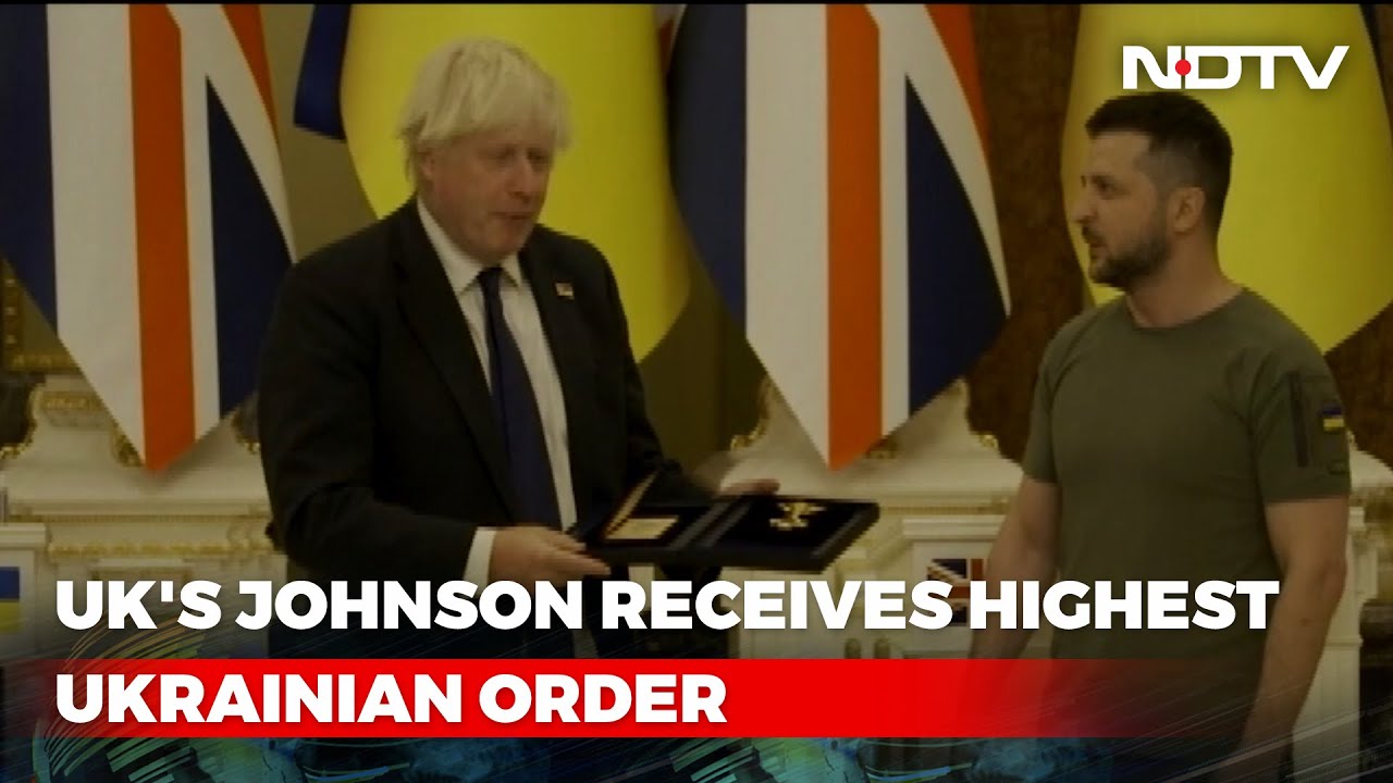 UK PM Johnson Receives Ukraine's Highest Honour For His Support - YouTube
