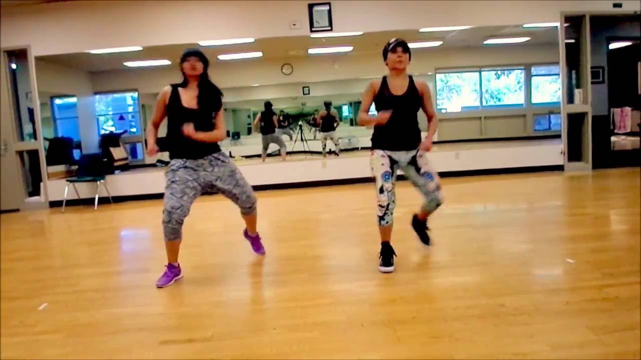 Zumba Mega Mix 53 La Vida -Soca by Nancy. - YouTube