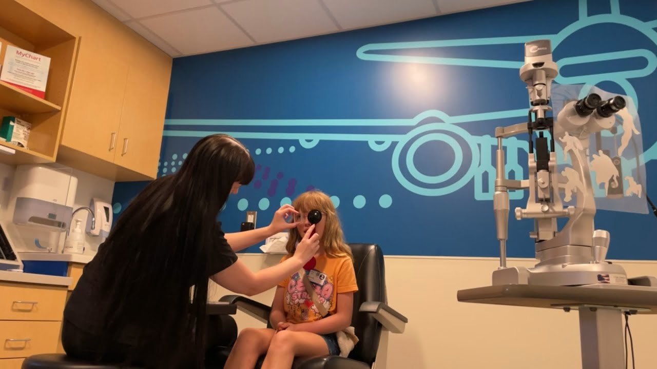 Hospital VLOG | Special Eye Doctor Visit - YouTube