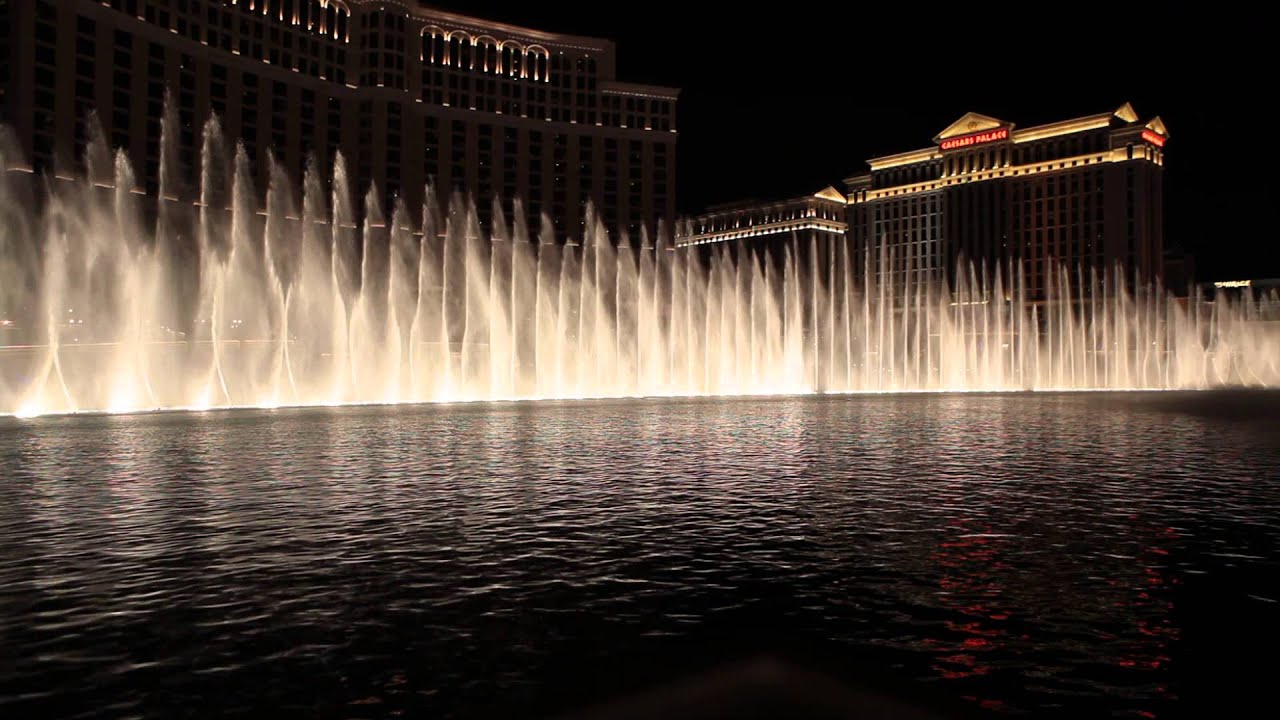 Bellagio Fountain Show: Céline Dion My Heart Will Go On - YouTube