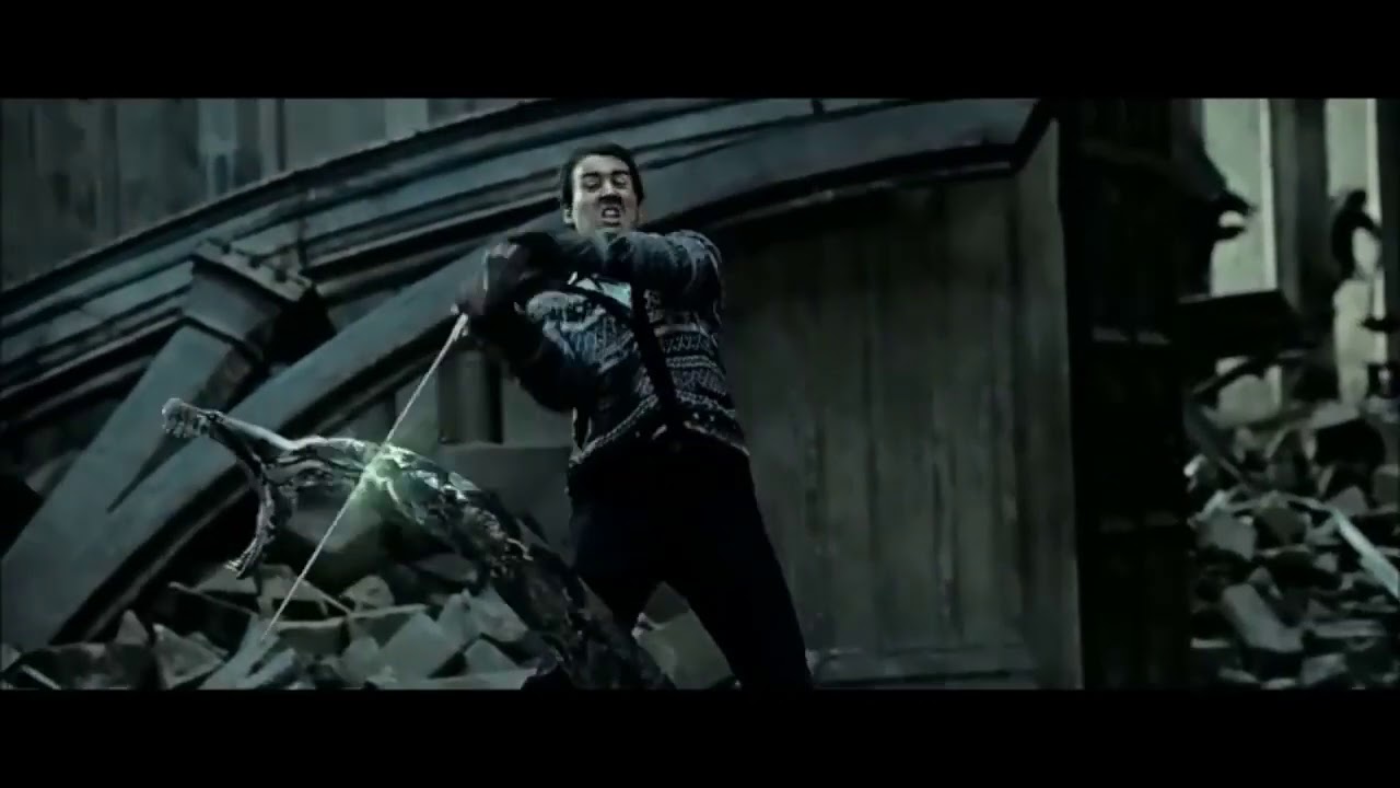 Neville longbottom kills the snake - Harry Potter deathly hallows part ...
