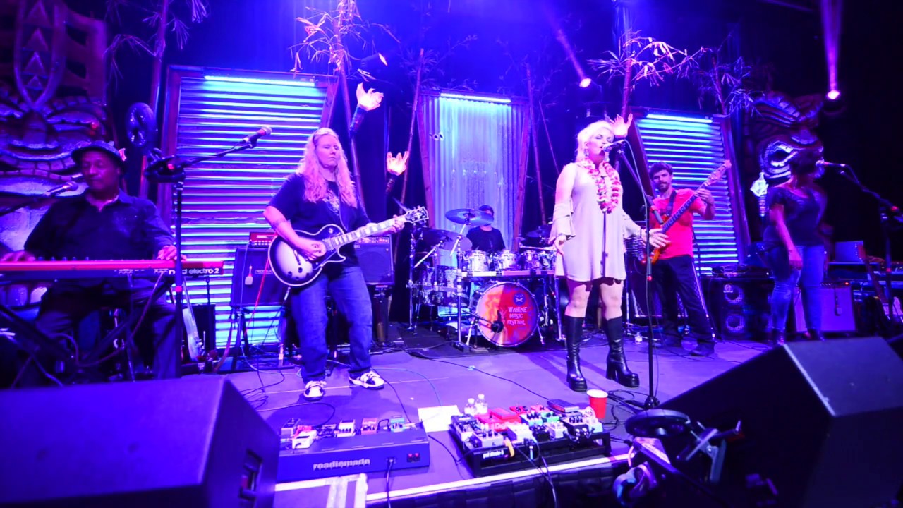 Deborah Vial Band "Deals with God" (D. Vial & C. Barrett) - YouTube