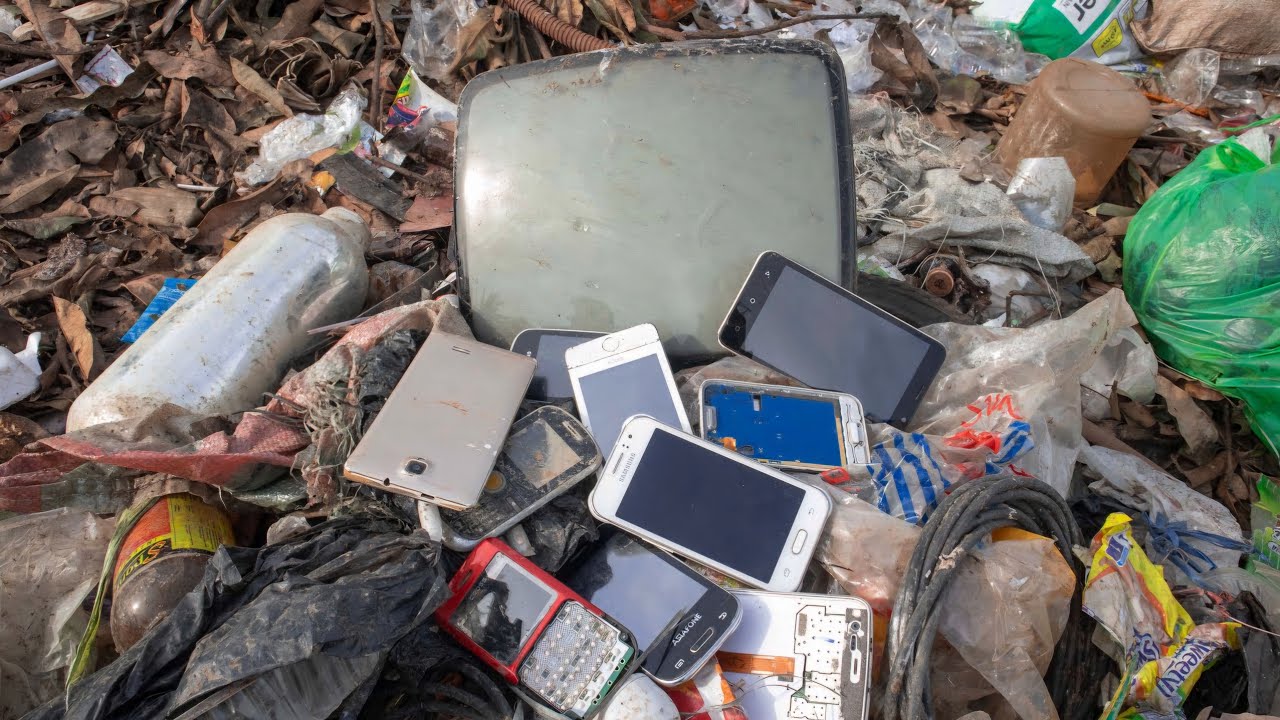 Restoring old phone from garbage ! Restoration i happy 😊 day - YouTube