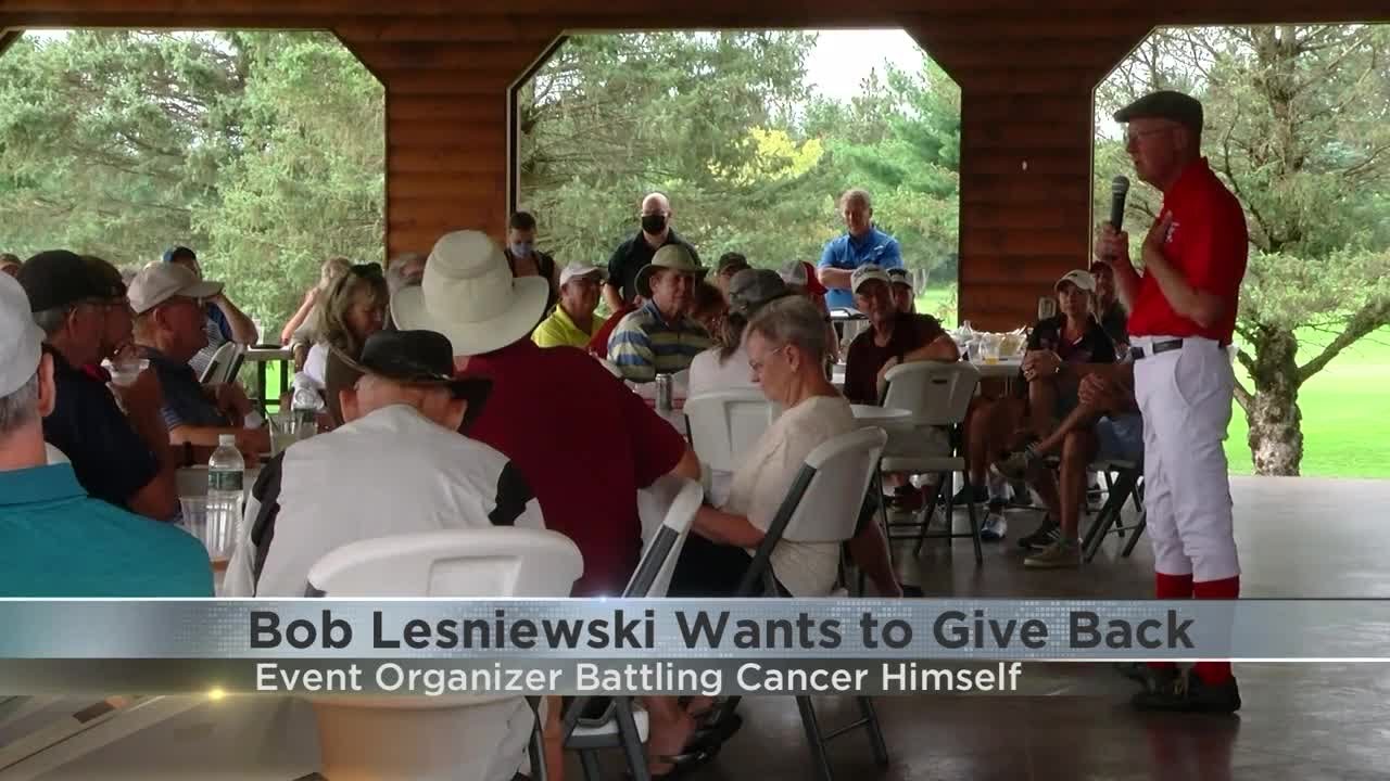 Bob Lesniewski wants to give back - YouTube