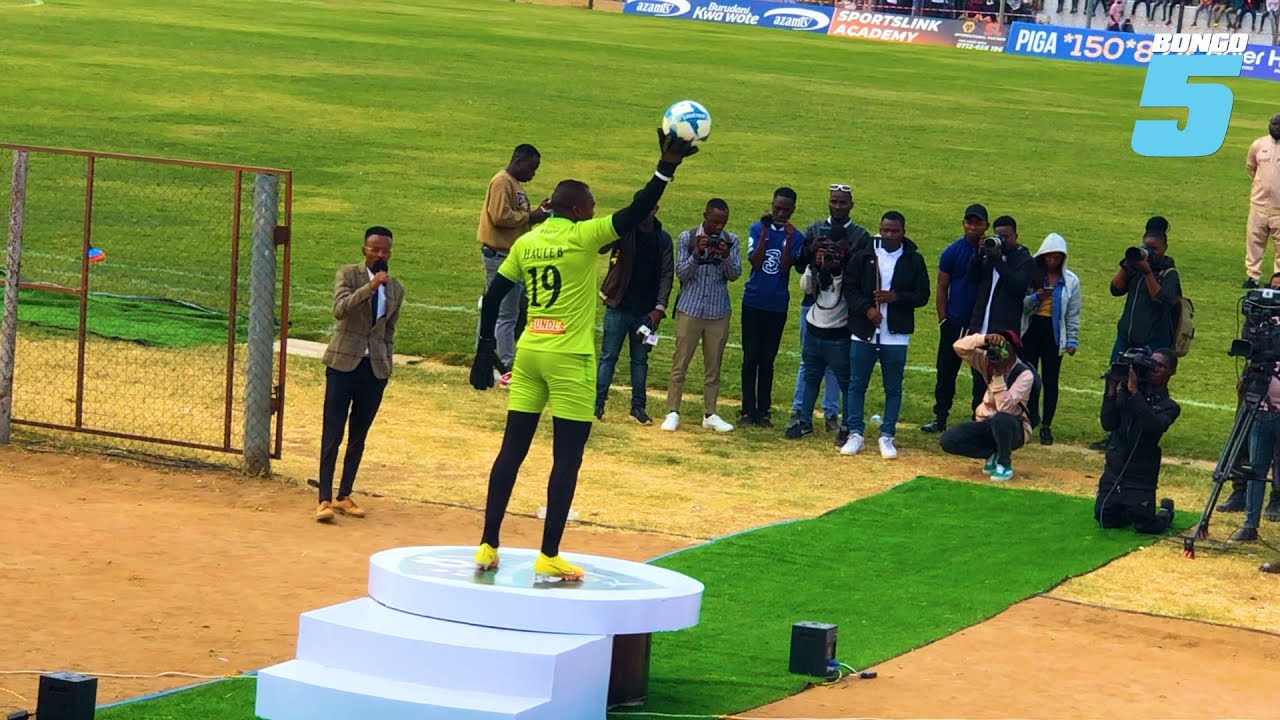 BENO KAKOLANYA KIPA WA SIMBA/ WACHEZAJI WA SINGIDA FOUNTAIN GATE ...